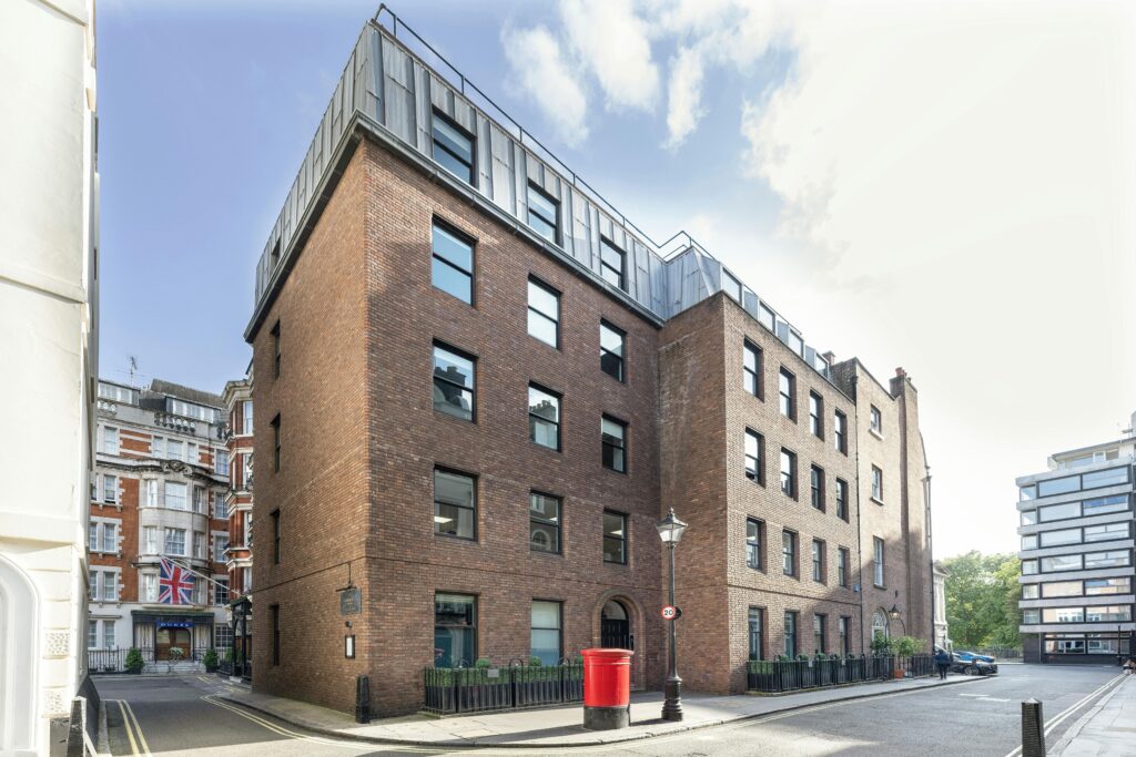Office to Let - Fully Fitted - St James's - Rapleys